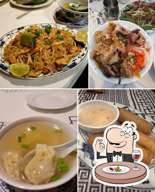 Siam Cafe in Cleveland - Restaurant menu and reviews