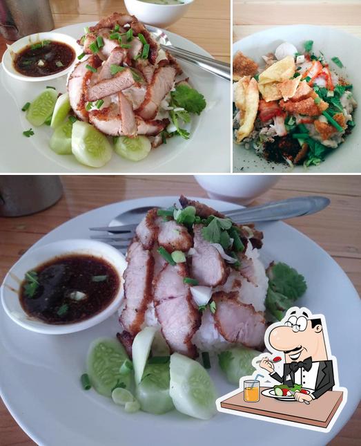 ร้านก๋วยเตี๋ยวยายพิณ restaurant, Tha Maka - Restaurant reviews