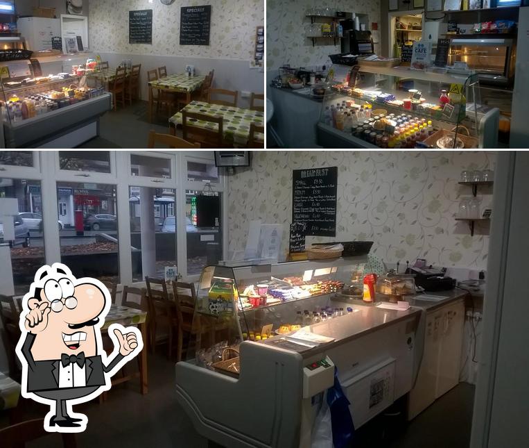 Silver Court Cafe in Walsall - Restaurant reviews