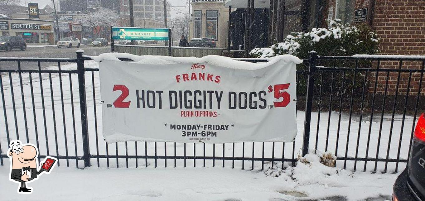Fancy Franks, 1507 Avenue Rd in Toronto - Restaurant menu and reviews