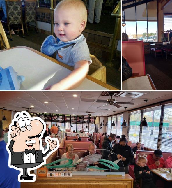 Johnny Pamcakes, 3700 E State St in Rockford - Restaurant reviews