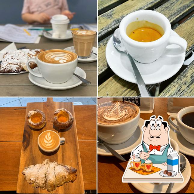 Portside Coffee in Currumbin Waters - Restaurant reviews