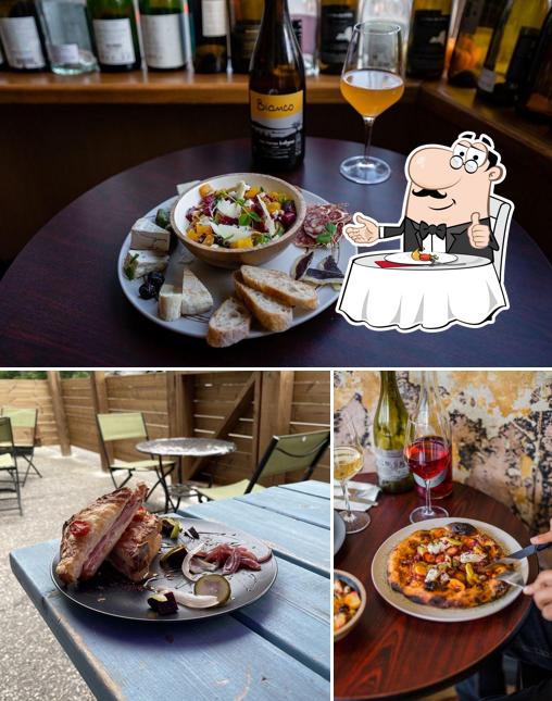 Le Conciliabule, Toronto - Restaurant menu, prices and reviews