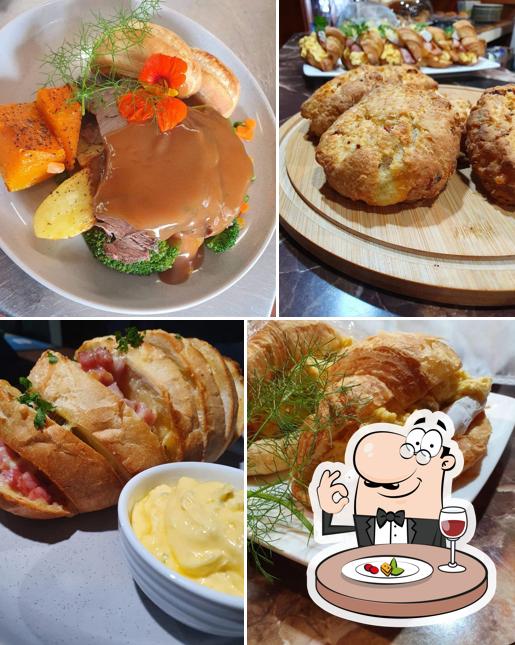Bay View Hotel, Kaiaua - Restaurant menu, prices and reviews