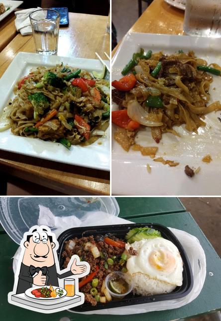 Jatujak, Toronto - Restaurant menu, prices and reviews