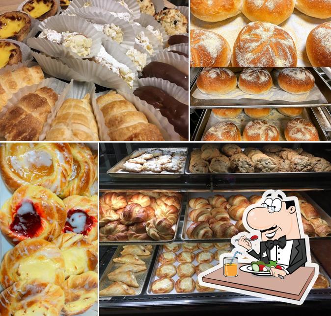 Pinho's Bakery & Deli in Oakland Park - Restaurant menu and reviews