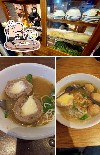 Waroeng Pak Muh Tunjungan Surabaya, Surabaya - Menú del restaurante ...