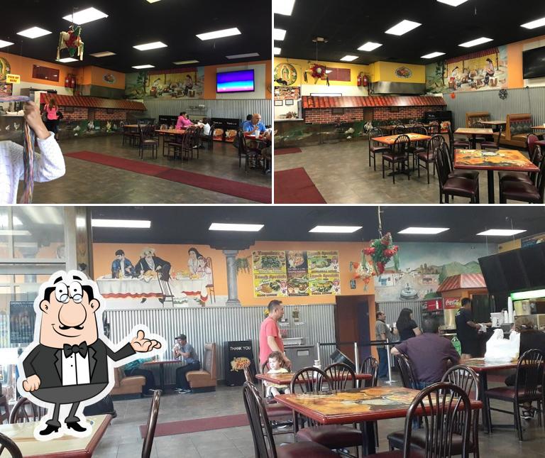 La Casa de Pollo Asado in Elgin - Restaurant menu and reviews