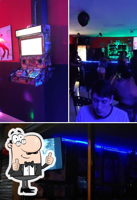 Bowie Classic Bar, Cali - Restaurant menu, prices and reviews