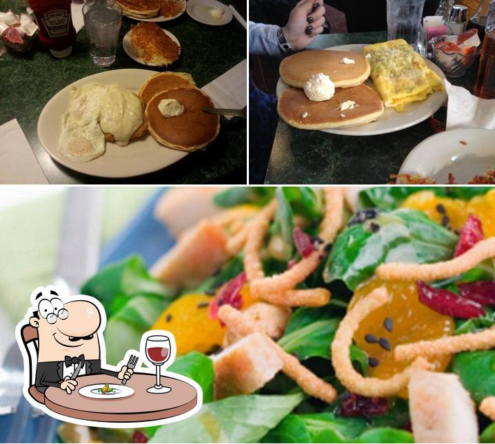 Breakfast at Wintergreen, Wisconsin Dells - Restaurant menu, prices and ...