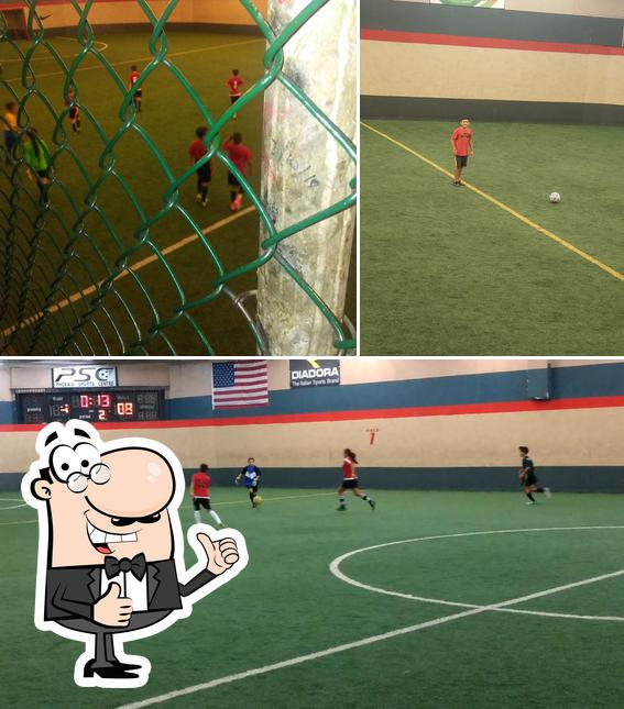 Phoenix Sports Centre in Phoenix - Restaurant reviews