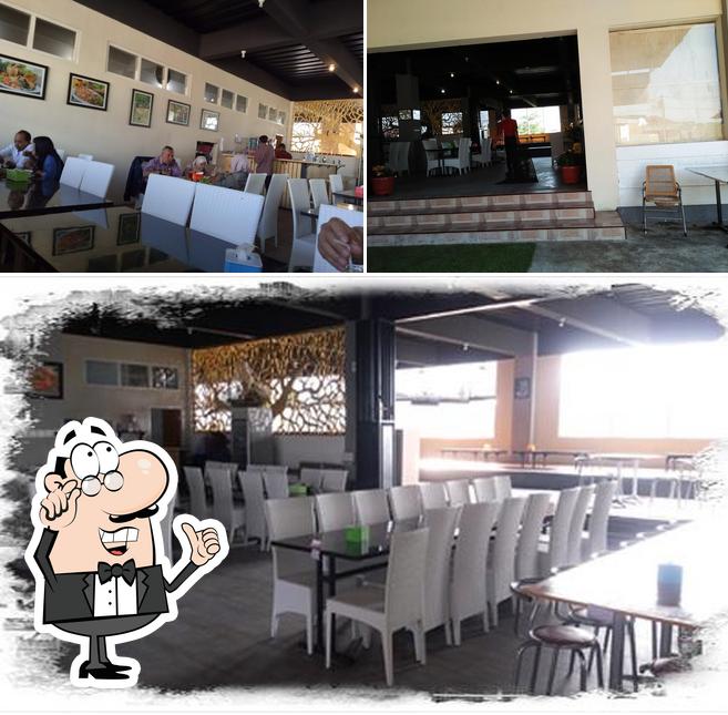 Warunk Alaz Daun restaurant, Indonesia - Restaurant reviews