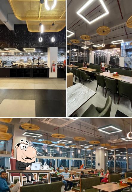 Octant Pizza Vastral Biggest Pizzeria in Ahmedabad Best Unlimited food ...