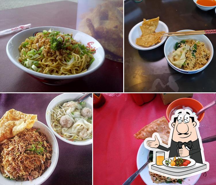 Mie Ayam Bangka Akhian 99, West Jakarta - Restaurant menu and reviews