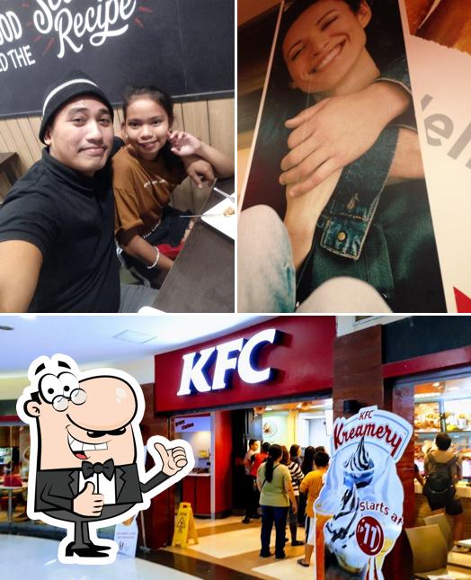 KFC fast food, Pasay, Space 219 220 Metropoint Mall Corner EDSA ...