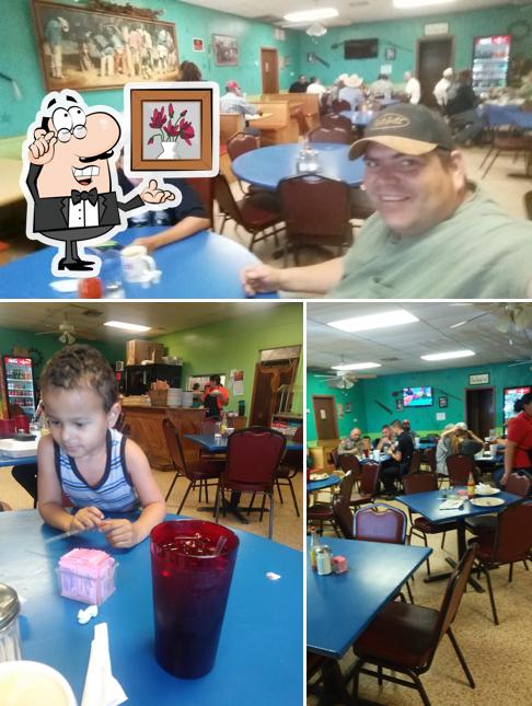 Cow Palace, 342 US-90 ALT W in Gonzales - Restaurant menu and reviews