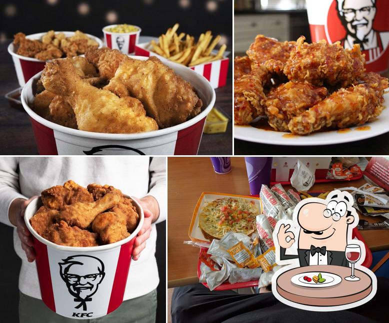 KFC, 2225 Erin Mills Pkwy in Mississauga - Restaurant menu and reviews