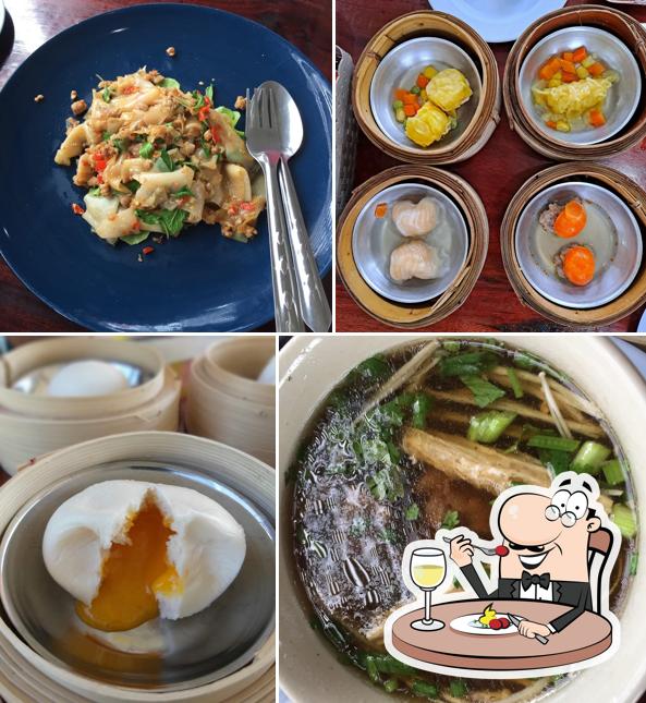 Find the best place to eat in Thap Sakae, autumn 2024 - Restaurant Guru