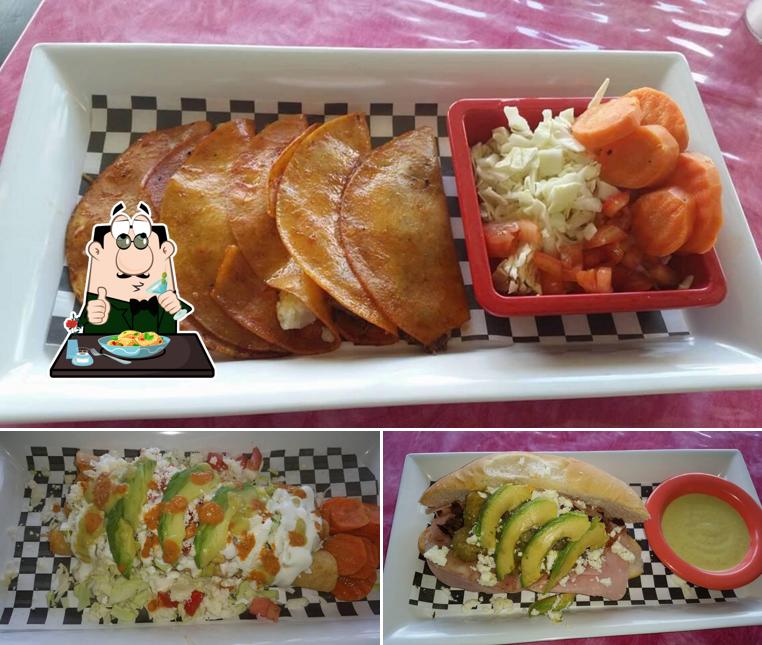 Que Tortas!, 7500 Eckhert Rd in San Antonio - Restaurant menu and reviews