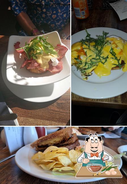 The Courtyard, Beadnell - Restaurant menu, prices and reviews