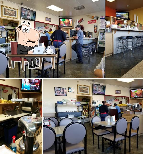 Jugos Vallarta in Corona - Restaurant reviews