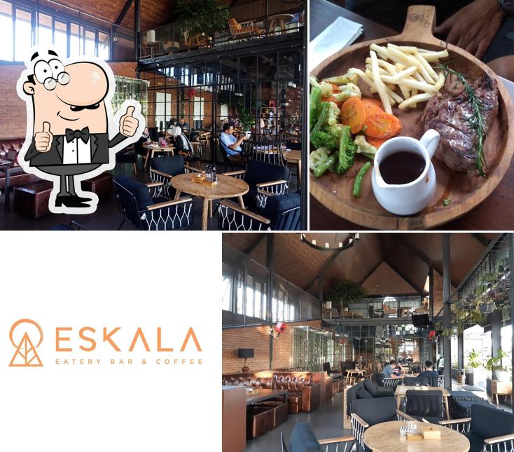 ESKALA Eatery Bar & Coffee, Minomartani - Restaurant menu and reviews