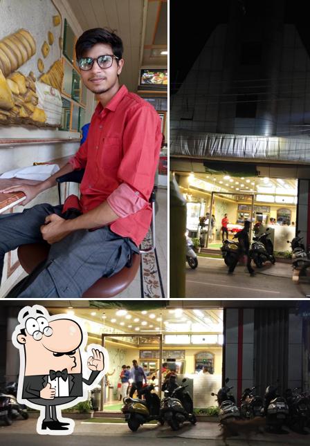 Nafees Bakery, Indore, 122 - Restaurant menu and reviews