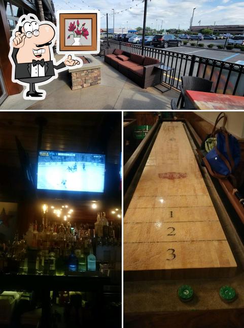 Pub y bar The District Tap, Indianapolis, E 82nd St - Carta del ...