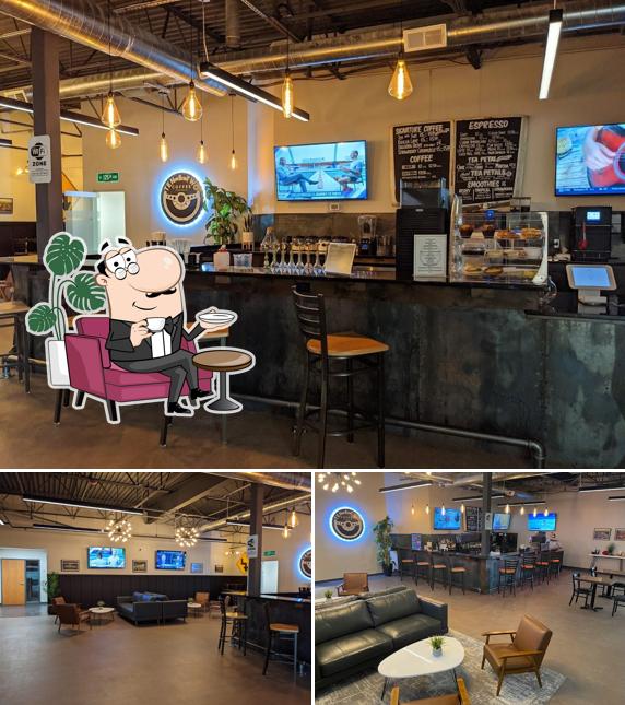 Ten & Two Coffee Lansing in Lansing - Restaurant menu and reviews