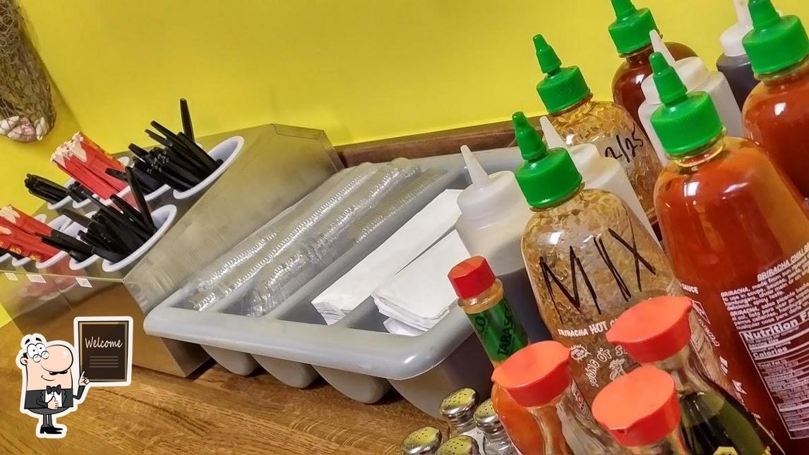 Roxy's Island Grill, 17185 Southeast McLoughlin Boulevard St. H in ...