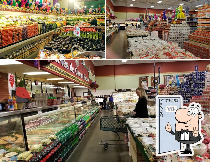 Honey Bee Market - La Colmena in Detroit - Restaurant menu and reviews