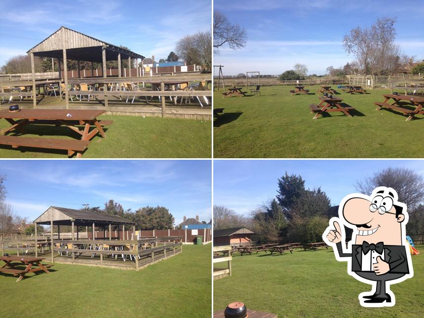 The Old White Horse - Upminster in Upminster