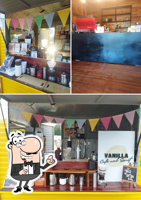 Vanilla Cafe and Sweet (Car), Nam Rit - Restaurant reviews