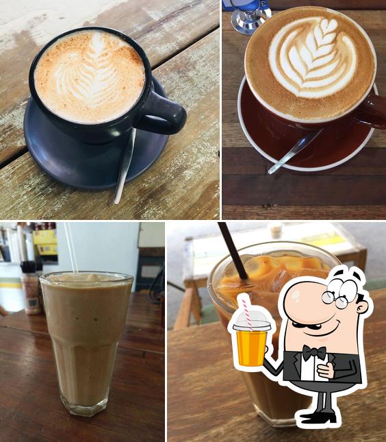 Commune Cafe in Burleigh Heads - Restaurant menu and reviews