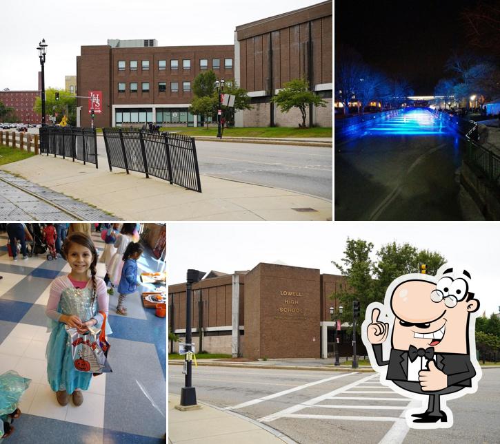 Lowell High School in Lowell - Restaurant reviews