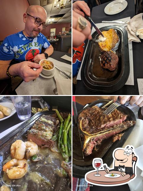 The Esquire Supper Club, Madison - Restaurant menu, prices and reviews