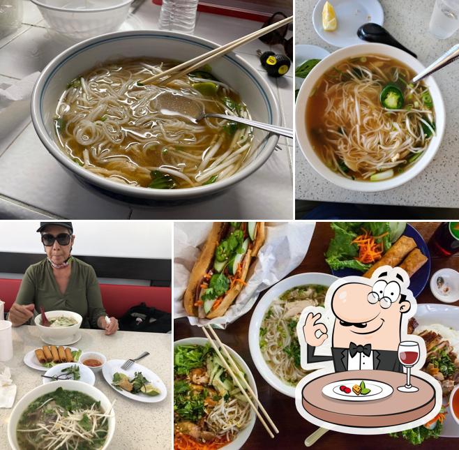 Pho Cali, 764 Dennery Rd Suite 102 in San Diego - Restaurant reviews