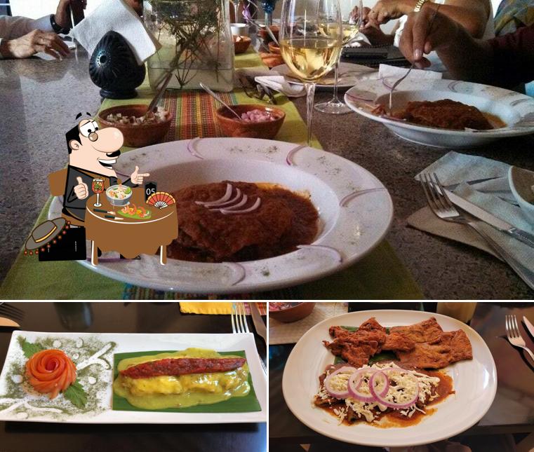 Restaurante Tikua - Comida del SurEste del México, Santiago de ...