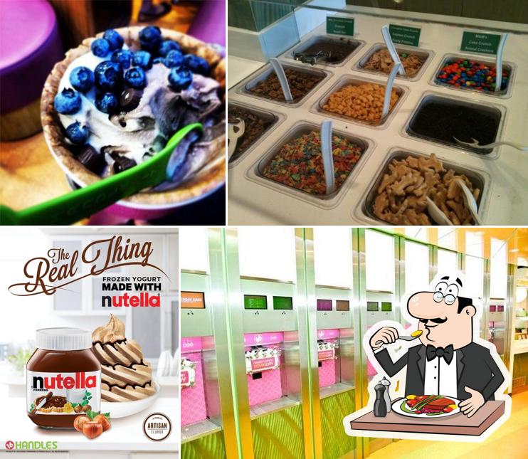 16 Handles in Plainview - Restaurant menu and reviews