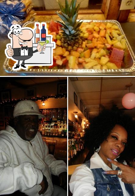 The Grand Zodiac Lounge, St. Louis - Restaurant menu, prices and reviews