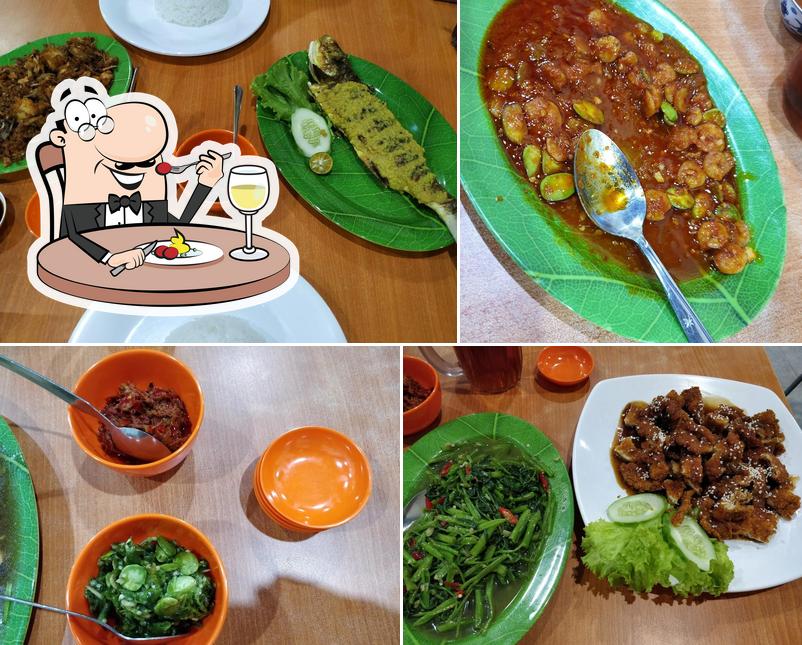 Ikan Bakar Jaring Nelayan "JN" restaurant, Jambi - Restaurant reviews