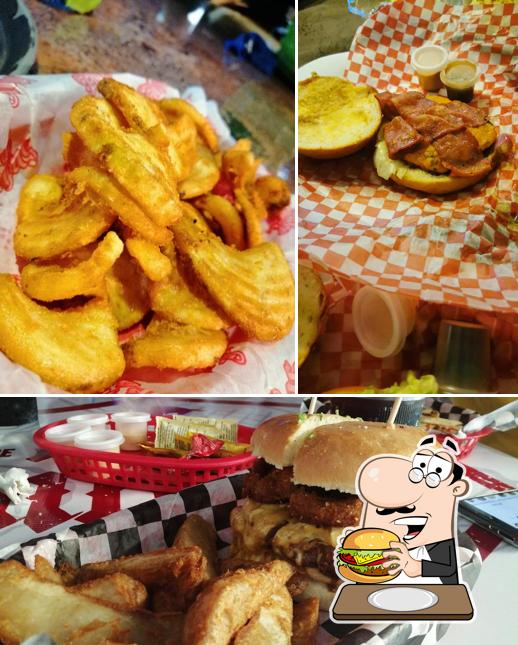 Angry Burgers Gonzalo Guerrero restaurant, Merida, C. 33 Número 490 ...