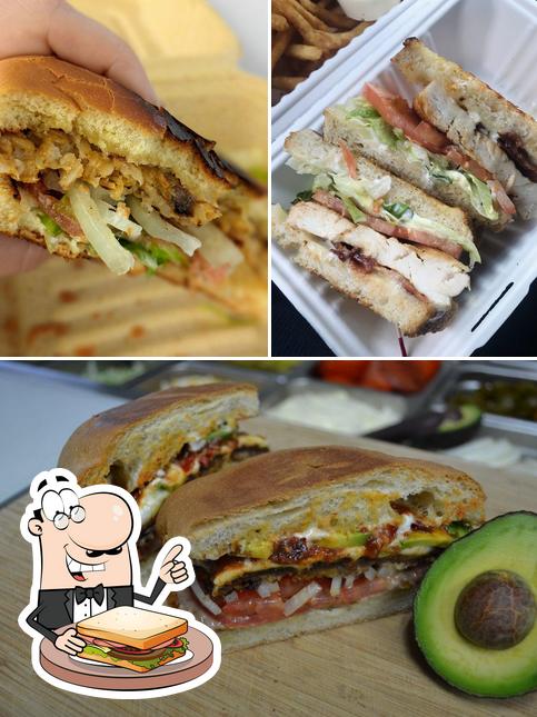 Roman's Kitchen in Arcata - Restaurant menu and reviews