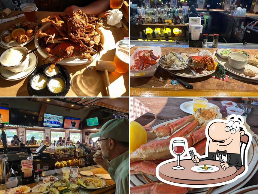 Mike's Restaurant & Crabhouse, Riva - Restaurant menu, prices and reviews