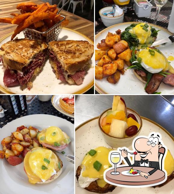 Smith House in Marco Island - Restaurant menu and reviews