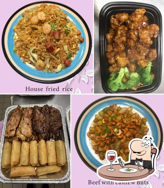 Moon House Chinese Restaurant in New Bedford - Restaurant menu and reviews