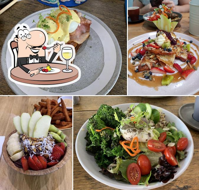 Stranded Deli Cafe, Croydon - Restaurant menu, prices and reviews