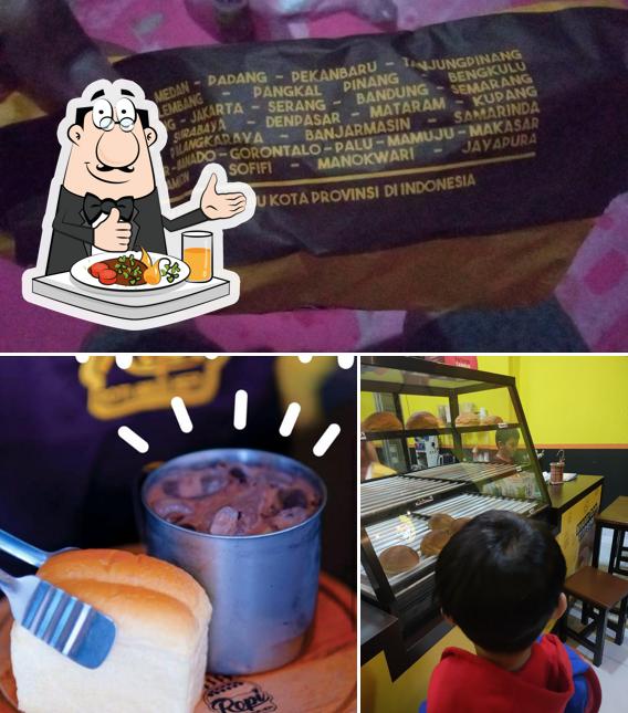 Roti Ropi Muntilan, Indonesia - Opiniones del restaurante