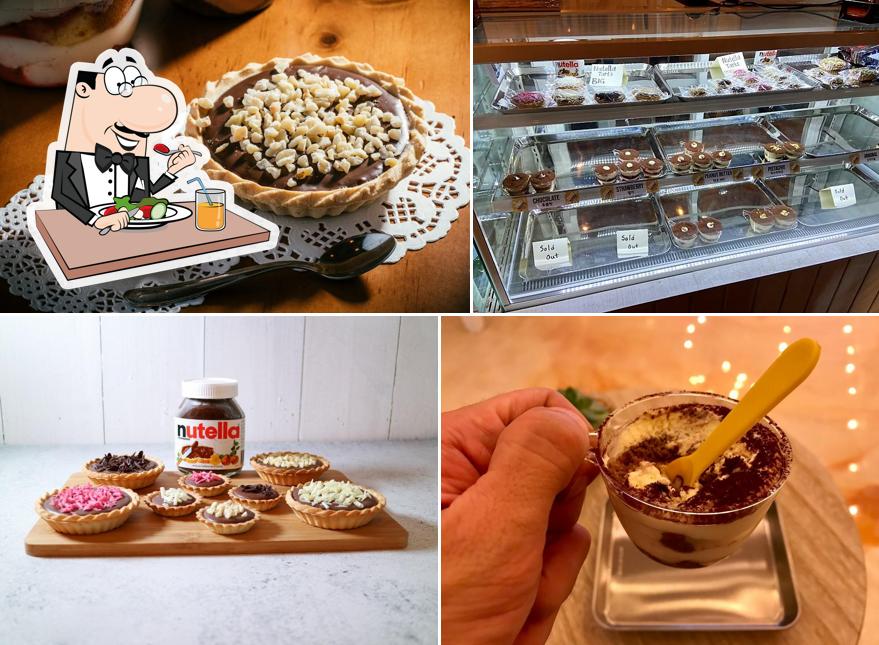 Two Sizes - Tiramisu in Korea (티라미수), Seoul - Restaurant menu, prices ...