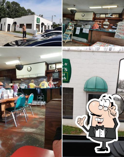 Frank & Larry's Drive In, Greensboro - Restaurant menu, prices and reviews